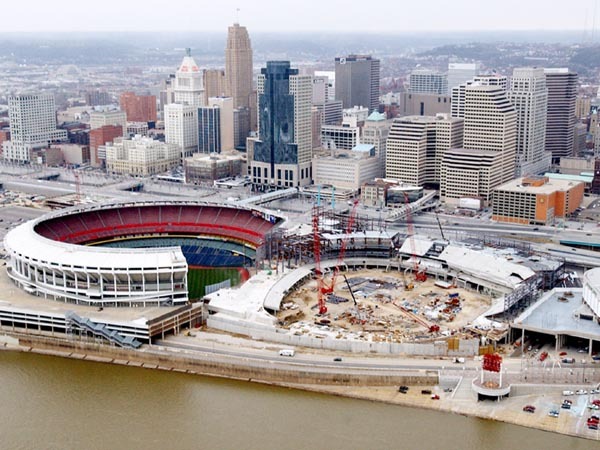 여러 야구장들의 건축중에 찍은 사진.JPG : MLBPARK